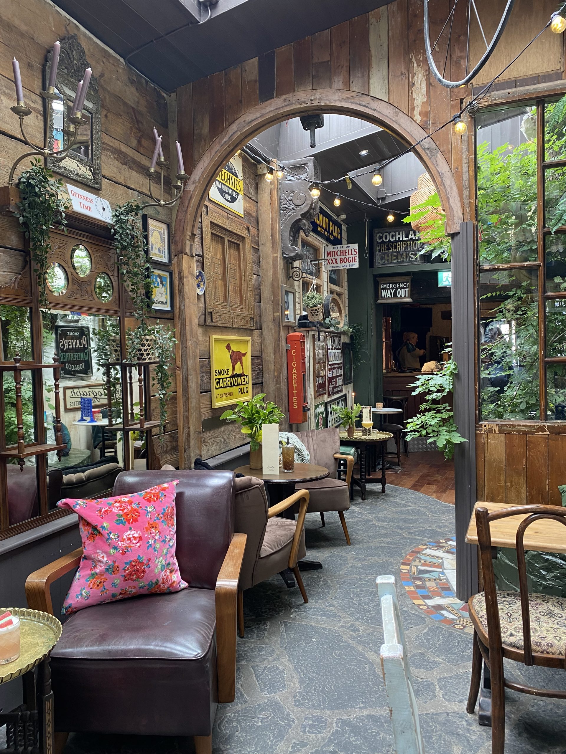 Roundy’s Bar | Bars in Tralee | The Ashe Hotel | Kerry